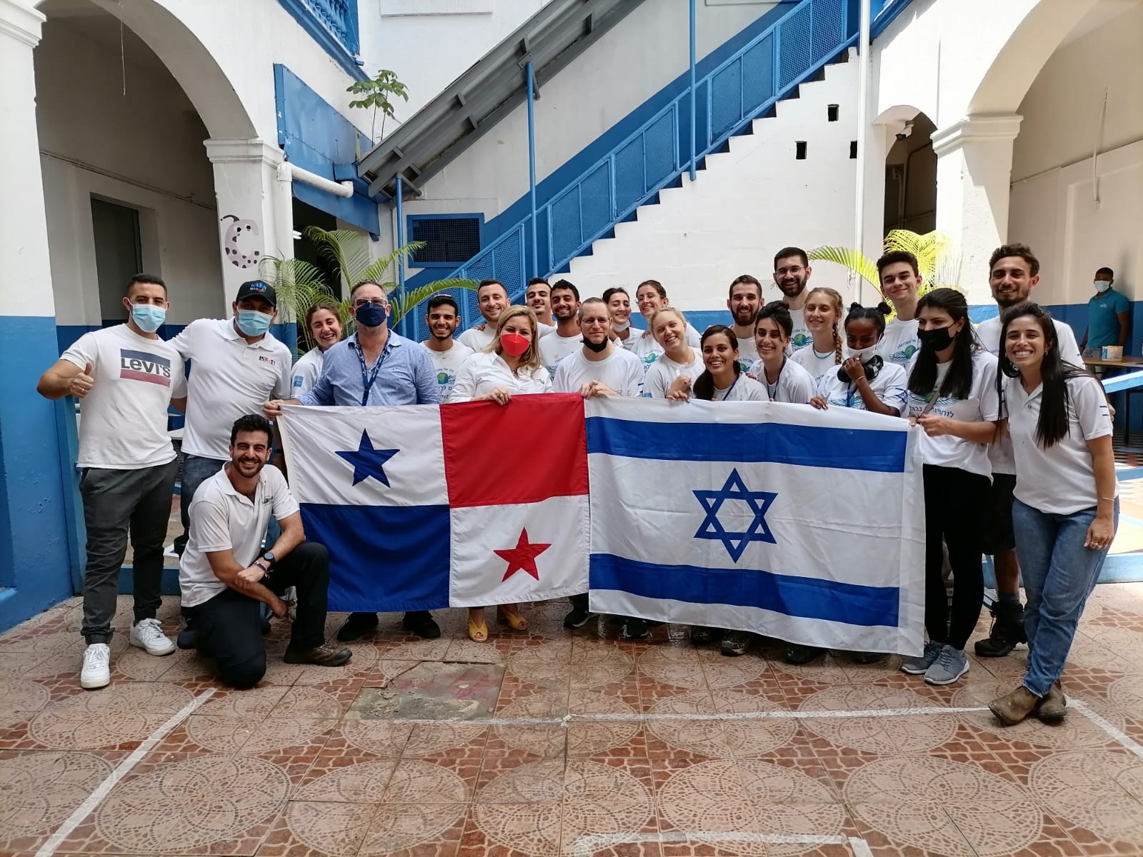 Jóvenes de Israel renuevan escuelas en la ciudad de Panamá – En ...